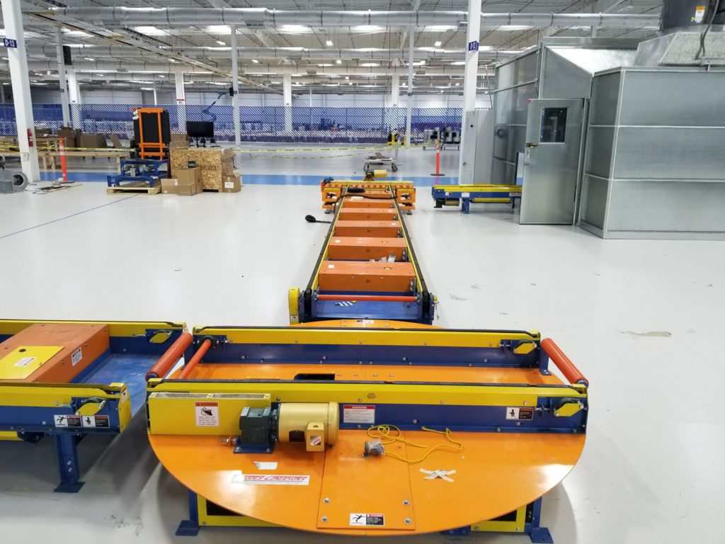 Chain on edge and top turner conveyor | Rhodes Conveyors